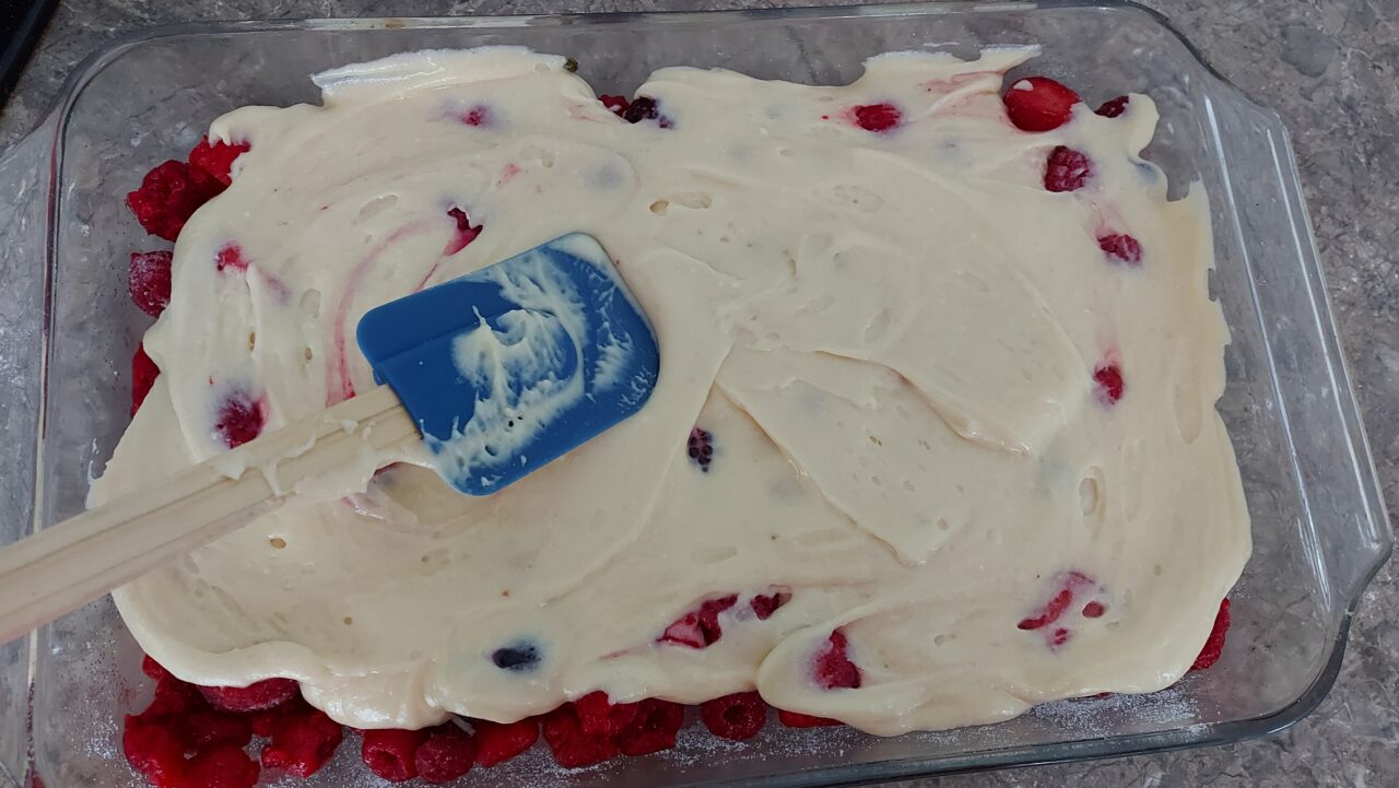 Gâteau renversé aux petits fruits - Tornade Rousse